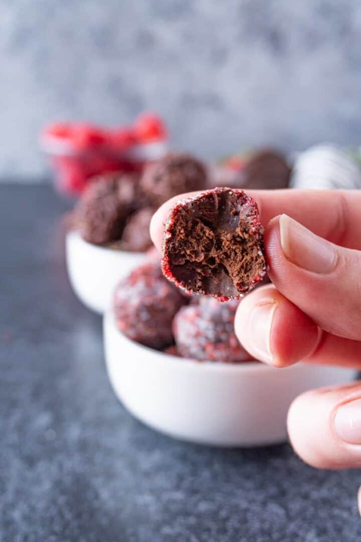 The BEST Milk Chocolate Truffles | 5 ingredients, Homemade, Delicious
