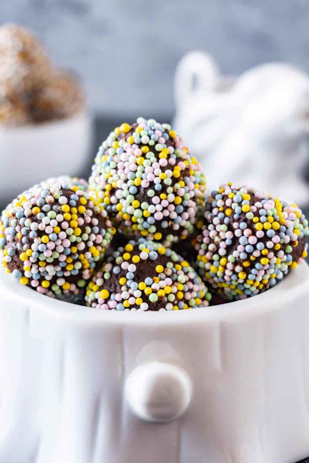 The BEST Milk Chocolate Truffles | 5 ingredients, Homemade, Delicious