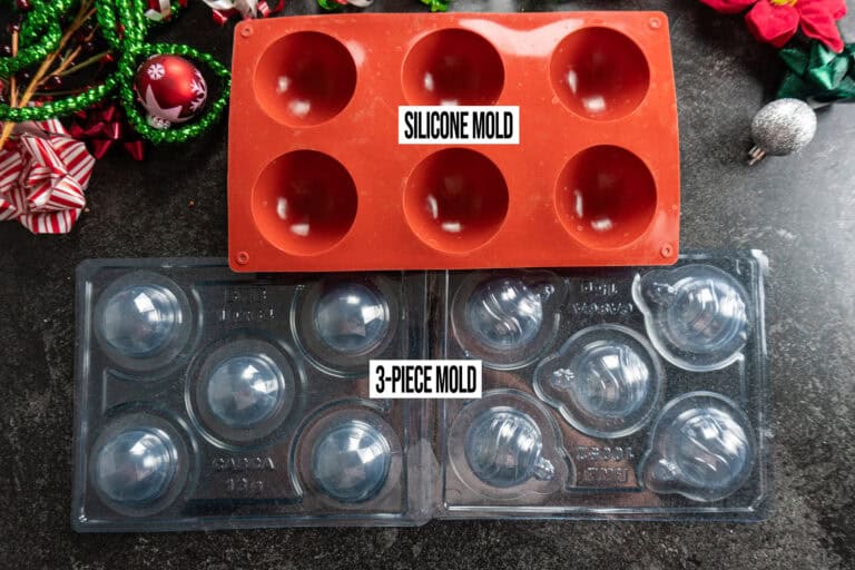 Christmas Hot Chocolate Bombs - Easy & Festive!