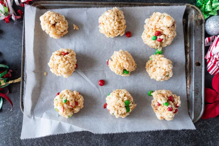 Easy Christmas Rice Krispie Treats - Shapes or Dipped Too!